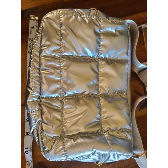 Unbranded | Bags | Metallic Silver Puffer Quilted Crossbody Adjustable ...